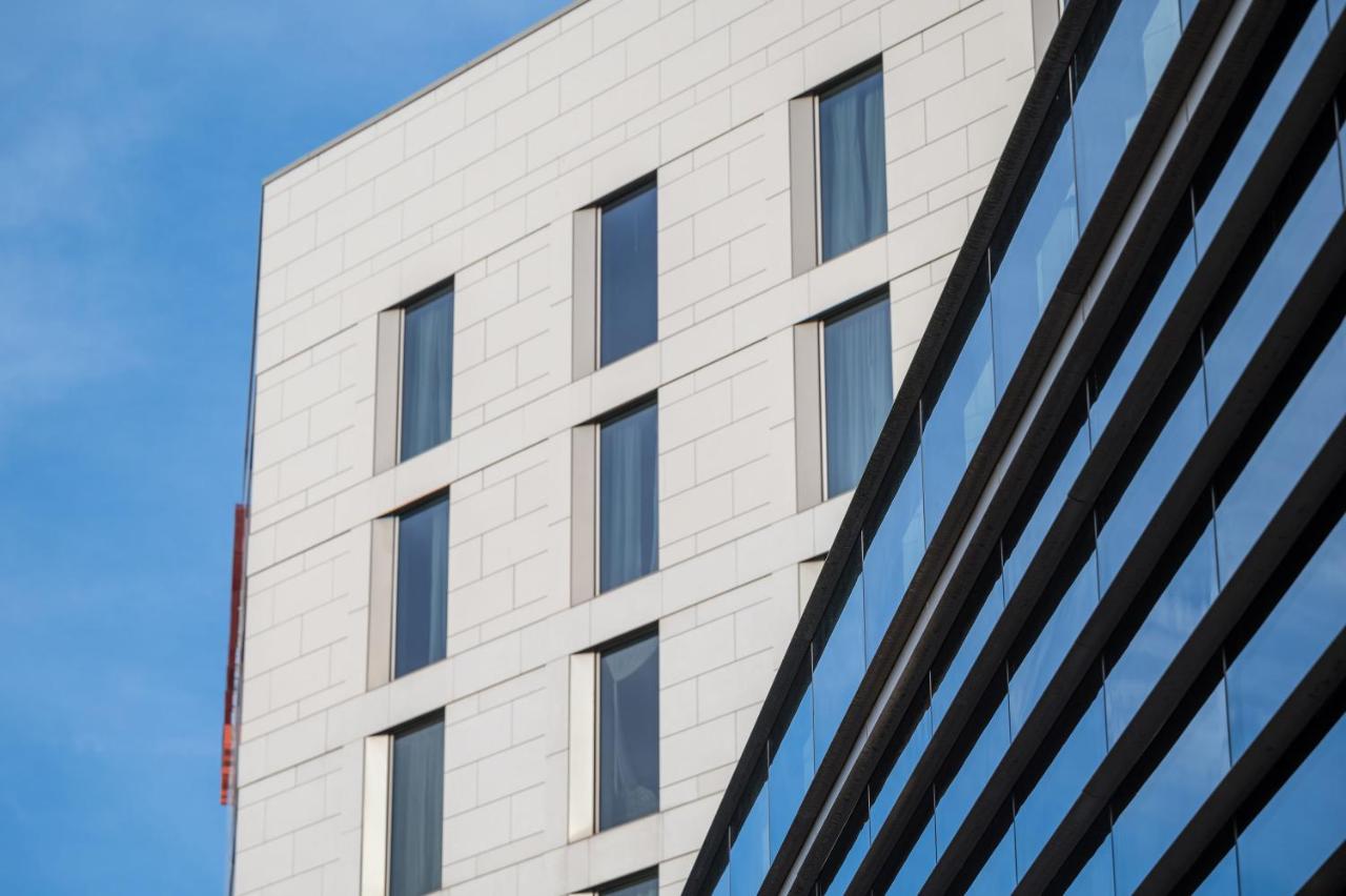 Clayton Hotel, Birmingham - Drayton Windows